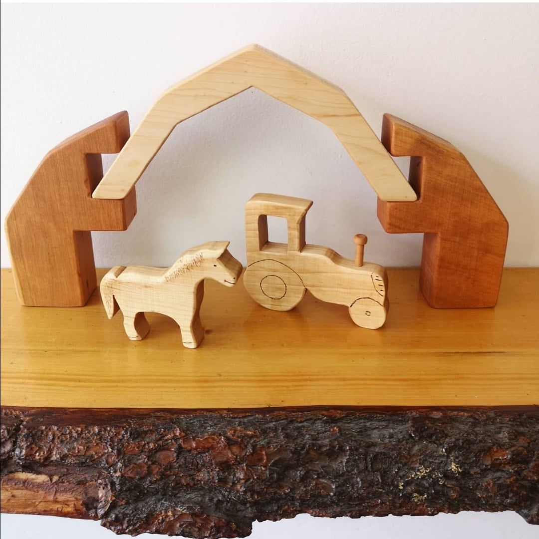 Toy barn and farm animals store